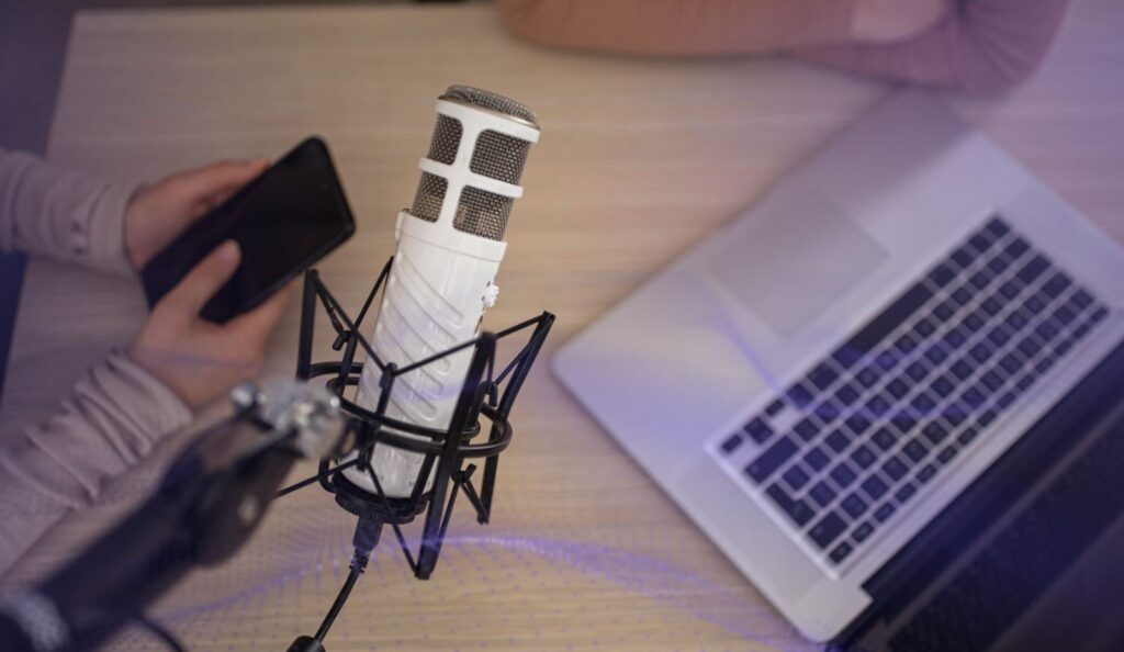 Content Creators Voice Changer for Free - Voice.ai