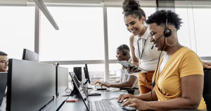 In-Depth Call Queue vs Auto Attendant Guide for Smarter Routing - Voice.ai
