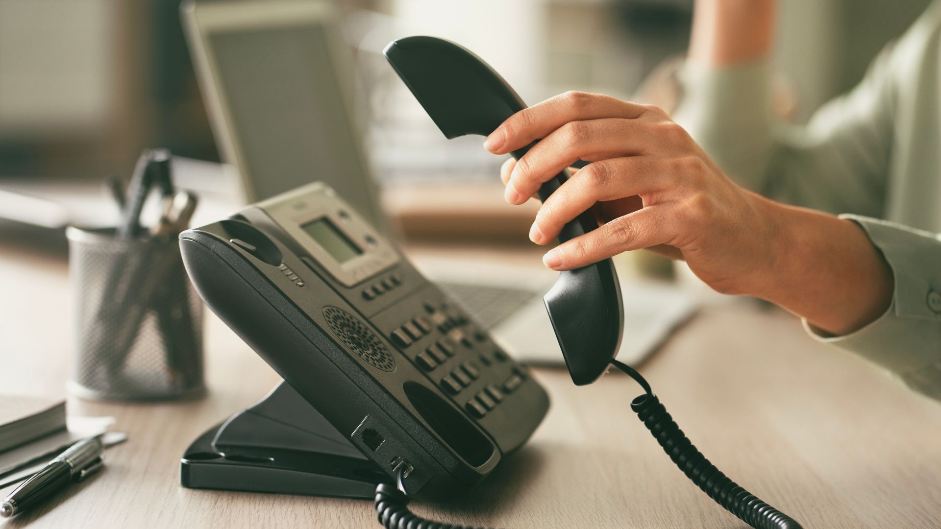 What Is a PABX Telephone System and How Does It Differ from PBX? - Voice.ai