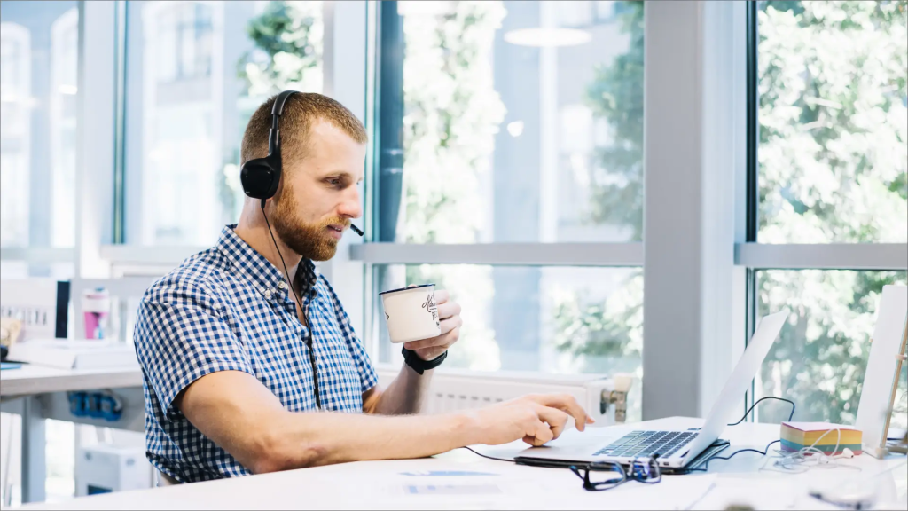 How to Choose the Best VoIP Phone Type for Your Business