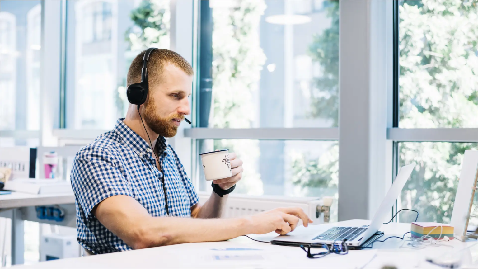 How to Choose the Best VoIP Phone Type for Your Business