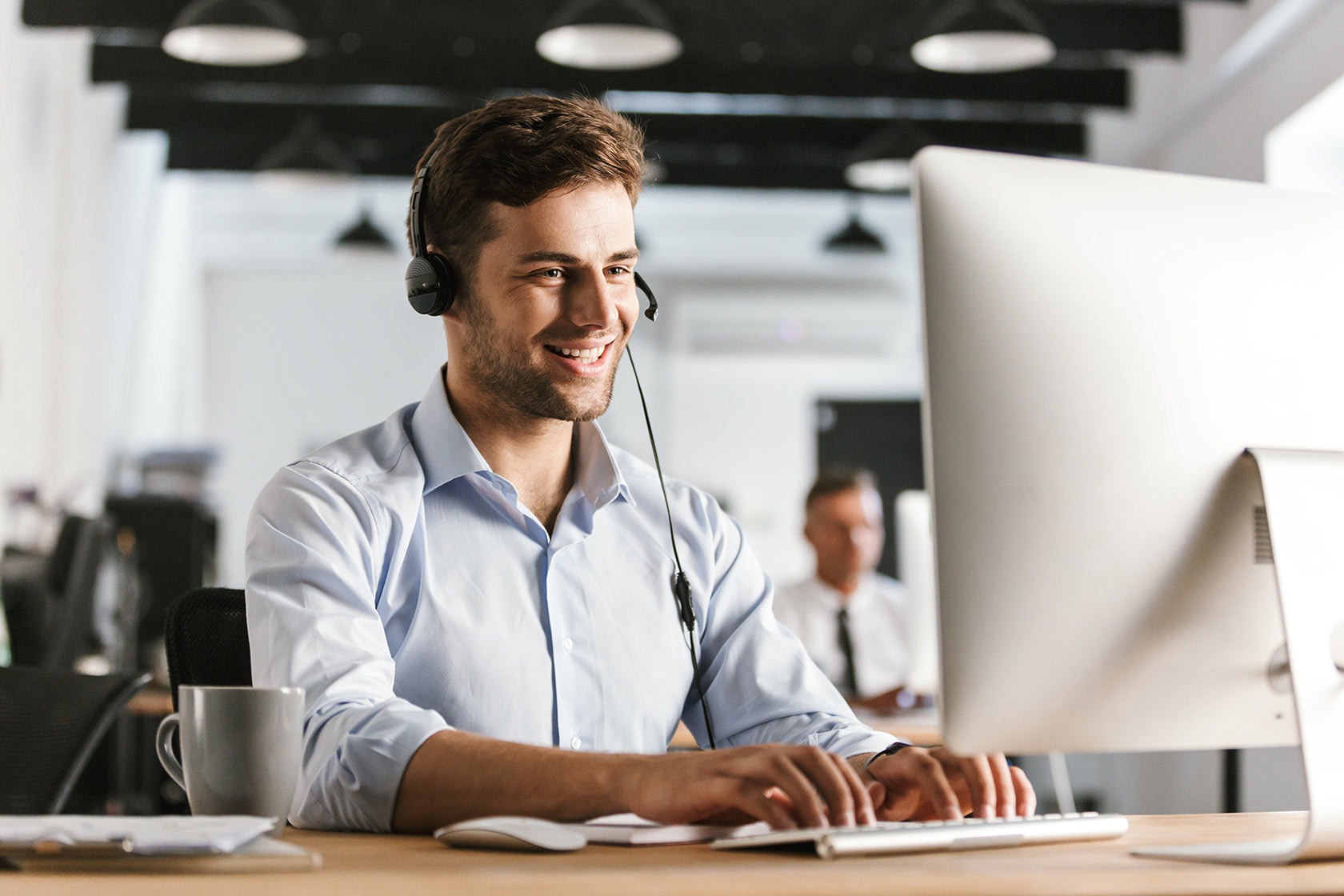 How to Understand and Optimize Call Center Outsourcing Costs - Voice.ai