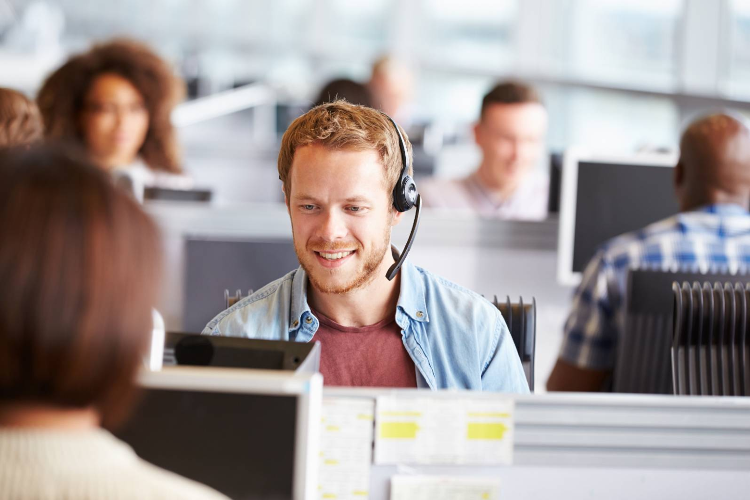 What is a BPO Call Center and How Does it Work? - Voice.ai